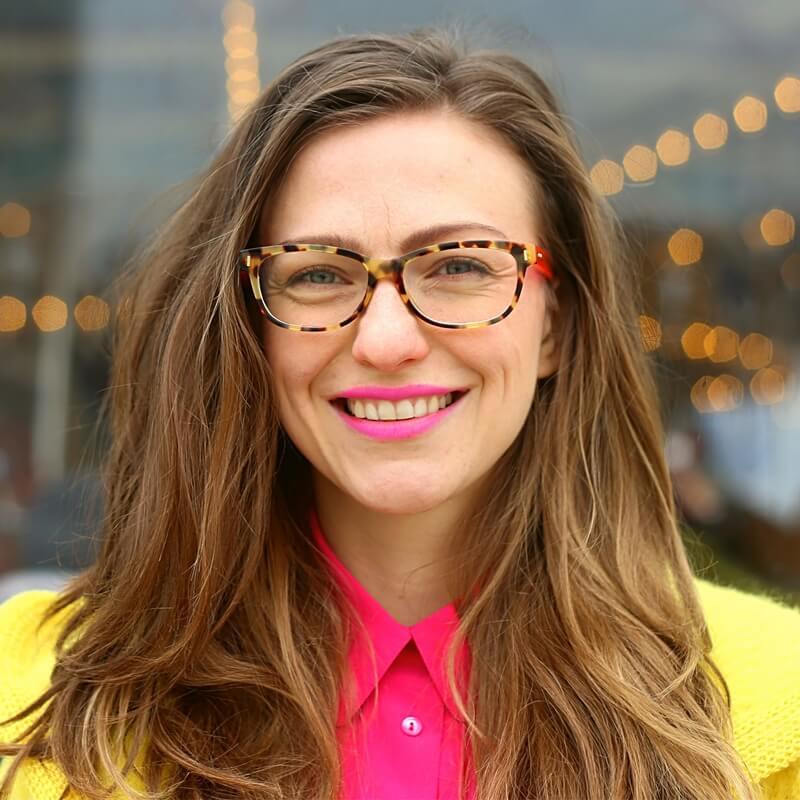5-Figure Post Template Podcast - With Sarah Mac